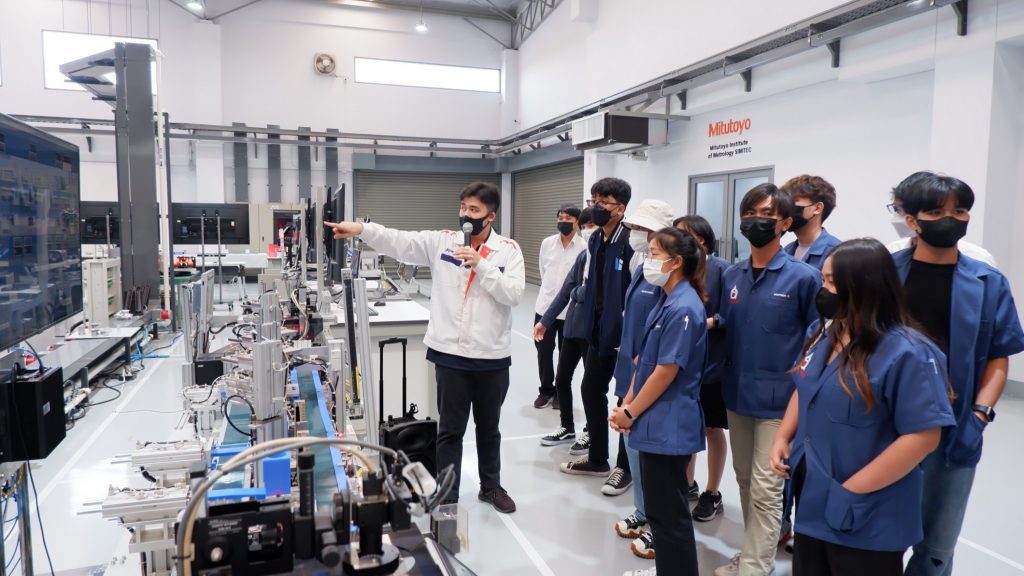 คณะอาจารย์และนักศึกษา คณะบริหารธุรกิจ สถาบันเทคโนโลยีไทย-ญี่ปุ่นเข้าศึกษาดูงาน SIMTEC Learning ...