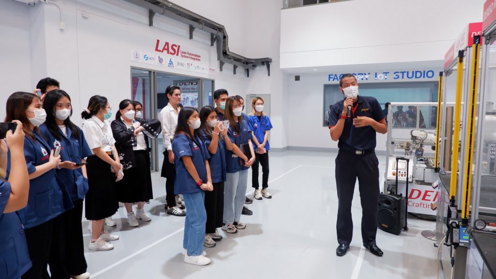 คณะอาจารย์และนักศึกษา คณะบริหารธุรกิจ สถาบันเทคโนโลยีไทย-ญี่ปุ่นเข้าศึกษาดูงาน SIMTEC Learning ...